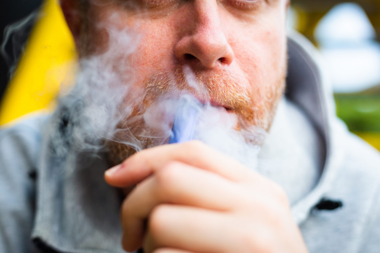 How Vaping May Affect Your Oral Health - Dentist Minneapolis
